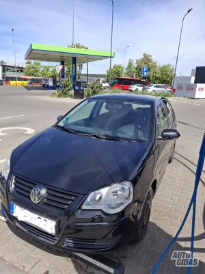 Melns Volkswagen Polo 2005 Viļņa, ar dzinēja tilpumu 1.40 L un nobraukumu 183 tūkst. km par 800 €, foto  vietnē AUTOMOTO.COM.LV