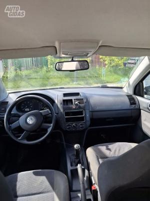Melns Volkswagen Polo 2005 Viļņa, ar dzinēja tilpumu 1.40 L un nobraukumu 183 tūkst. km par 800 €, foto 8 vietnē AUTOMOTO.COM.LV