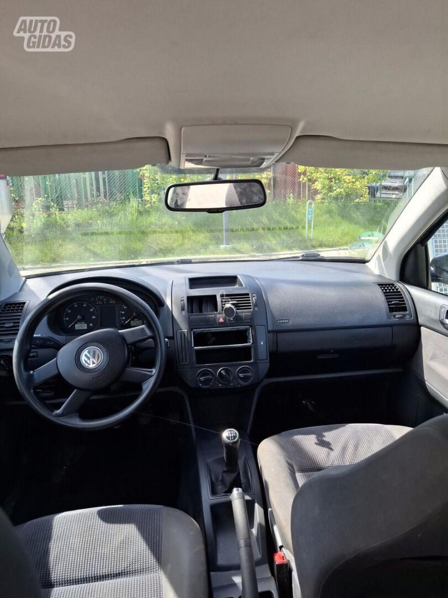 Melns Volkswagen Polo 2005 Viļņa, ar dzinēja tilpumu 1.40 L un nobraukumu 183 tūkst. km par 800 €, foto 8 vietnē AUTOMOTO.COM.LV