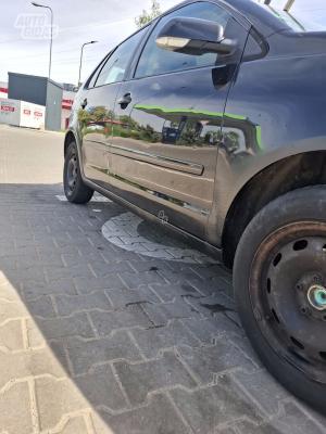 Melns Volkswagen Polo 2005 Viļņa, ar dzinēja tilpumu 1.40 L un nobraukumu 183 tūkst. km par 800 €, foto 10 vietnē AUTOMOTO.COM.LV