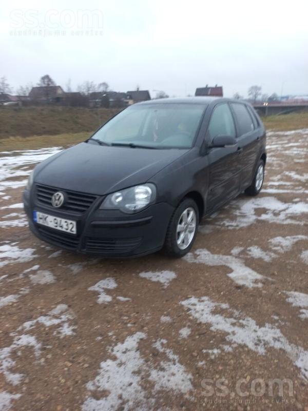 Black Volkswagen Polo 2005 in Riga, with an engine capacity of 1.40 L and mileage of 140 thousand km for 1200 €, photo 2 on AUTOMOTO.COM.LV