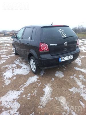 Black Volkswagen Polo 2005 in Riga, with an engine capacity of 1.40 L and mileage of 140 thousand km for 1200 €, photo 4 on AUTOMOTO.COM.LV