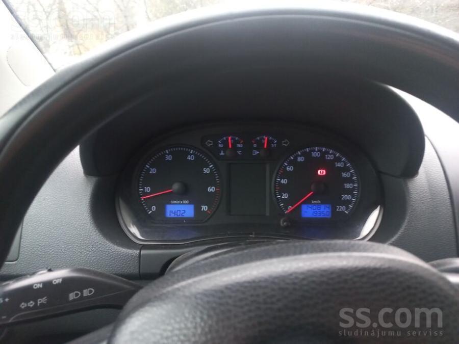 Black Volkswagen Polo 2005 in Riga, with an engine capacity of 1.40 L and mileage of 140 thousand km for 1200 €, photo 7 on AUTOMOTO.COM.LV