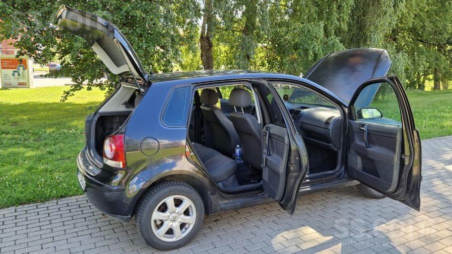 Черный Фольксваген Поло 2005 в Рига, объемом двигателя 1.40 л и пробегом 0 тыс. км за 790 €, фото 17 на AUTOMOTO.COM.LV
