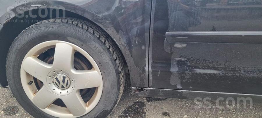 Black Volkswagen Polo 2005 in Riga, with an engine capacity of 1.40 L and mileage of 273 thousand km for 1200 €, photo 9 on AUTOMOTO.COM.LV