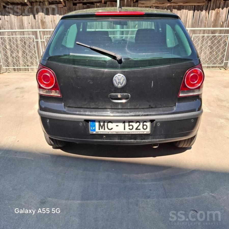 Melns Volkswagen Polo 2006 Tukums, ar dzinēja tilpumu 1.90 L un nobraukumu 310 tūkst. km par 2000 €, foto 5 vietnē AUTOMOTO.COM.LV