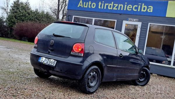 Black Volkswagen Polo 2006 in Jelgava, with an engine capacity of 1.90 L and mileage of 291 thousand km for 990 €, photo 3 on AUTOMOTO.COM.LV