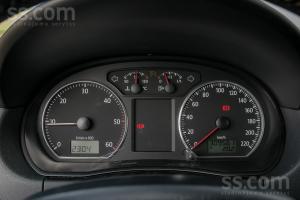 Черный Фольксваген Поло 2006 в Тукумс, объемом двигателя 1.90 л и пробегом 0 тыс. км за 3990 €, фото 16 на AUTOMOTO.COM.LV