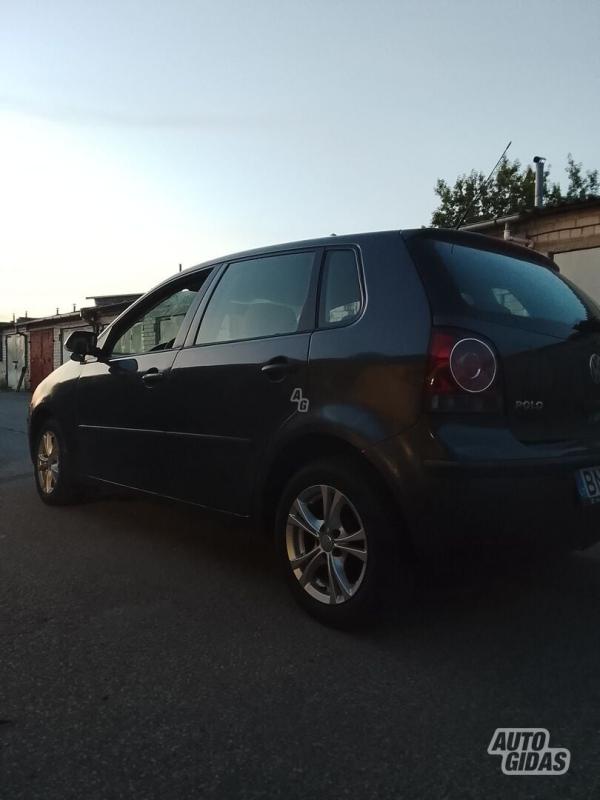 Black Volkswagen Polo 2006 in Panevezys, with an engine capacity of 1.20 L and mileage of 270 thousand km for 350 €, photo 1 on AUTOMOTO.COM.LV