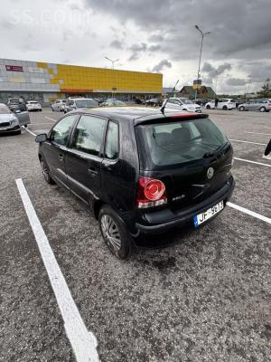 Black Volkswagen Polo 2006 in Riga, with an engine capacity of 1.20 L and mileage of 167 thousand km for 1300 €, photo 5 on AUTOMOTO.COM.LV
