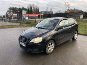 Melns Volkswagen Polo 2007 Viļņa, ar dzinēja tilpumu 1.42 L un nobraukumu 280 tūkst. km par 1400 €, foto  vietnē AUTOMOTO.COM.LV