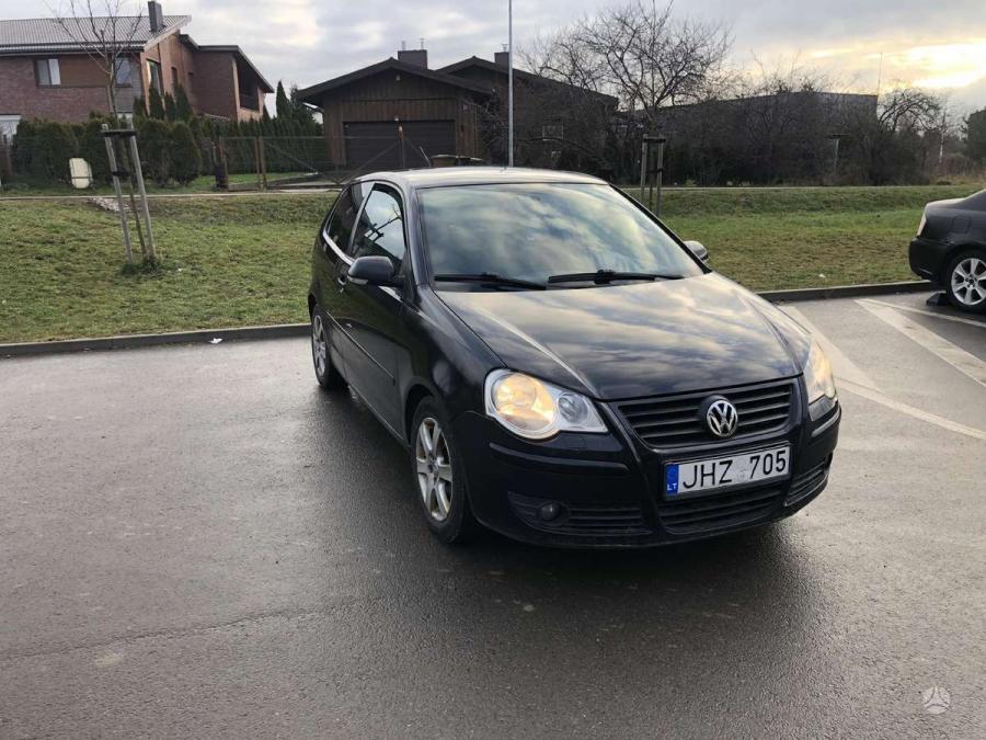 Melns Volkswagen Polo 2007 Viļņa, ar dzinēja tilpumu 1.42 L un nobraukumu 280 tūkst. km par 1400 €, foto 2 vietnē AUTOMOTO.COM.LV