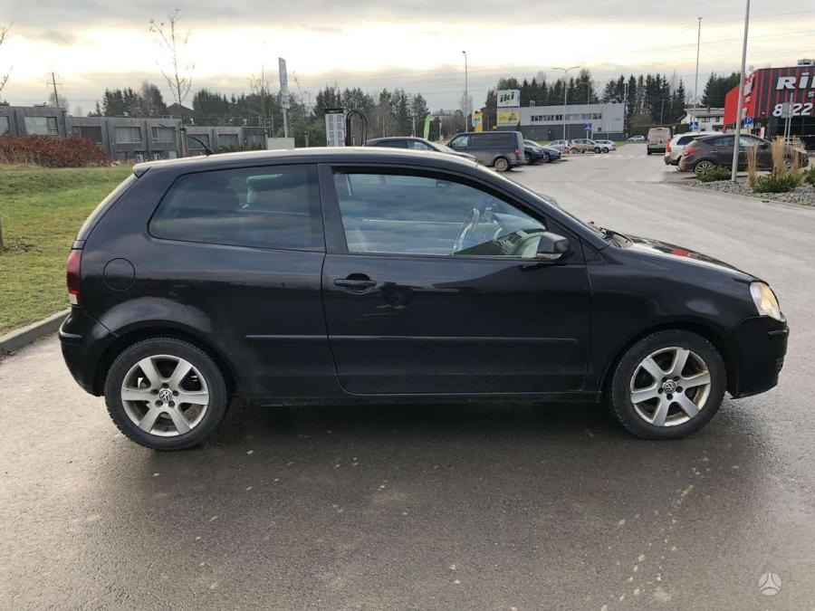 Melns Volkswagen Polo 2007 Viļņa, ar dzinēja tilpumu 1.42 L un nobraukumu 280 tūkst. km par 1400 €, foto 3 vietnē AUTOMOTO.COM.LV