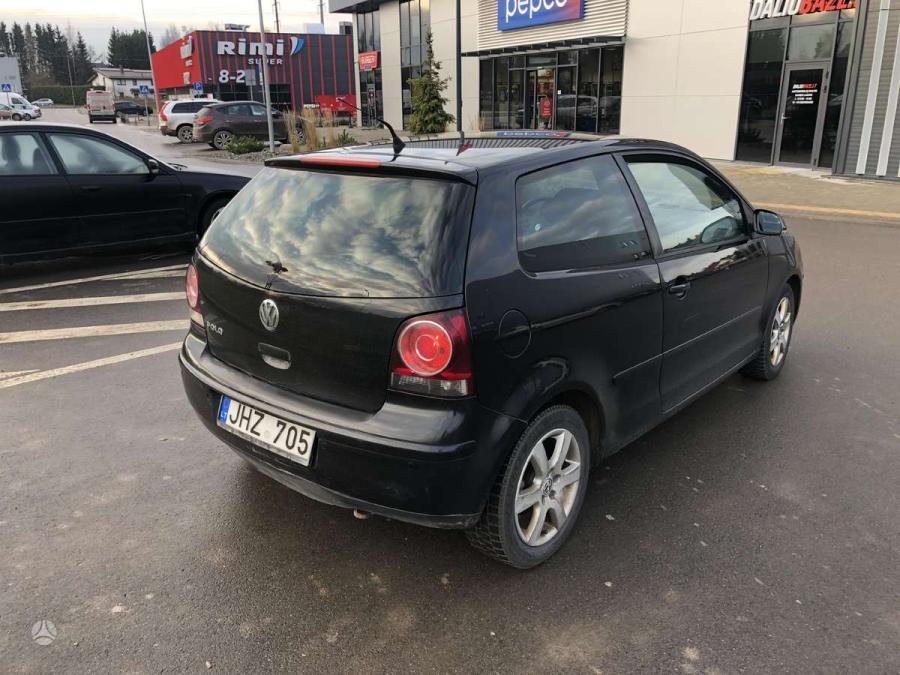 Melns Volkswagen Polo 2007 Viļņa, ar dzinēja tilpumu 1.42 L un nobraukumu 280 tūkst. km par 1400 €, foto 4 vietnē AUTOMOTO.COM.LV