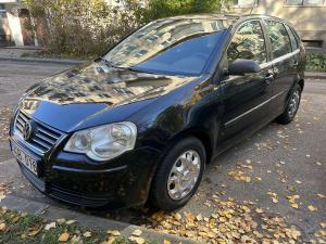 Melns Volkswagen Polo 2007 Viļņa, ar dzinēja tilpumu 1.39 L un nobraukumu 112 tūkst. km par 2500 €, foto  vietnē AUTOMOTO.COM.LV