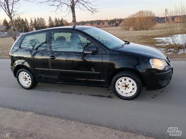 Melns Volkswagen Polo 2007 Šilalė, ar dzinēja tilpumu 1.20 L un nobraukumu 155 tūkst. km par 1000 €, foto 4 vietnē AUTOMOTO.COM.LV