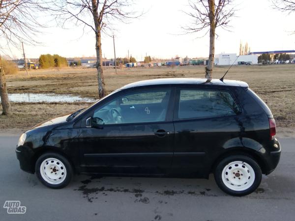 Melns Volkswagen Polo 2007 Šilalė, ar dzinēja tilpumu 1.20 L un nobraukumu 155 tūkst. km par 1000 €, foto 5 vietnē AUTOMOTO.COM.LV