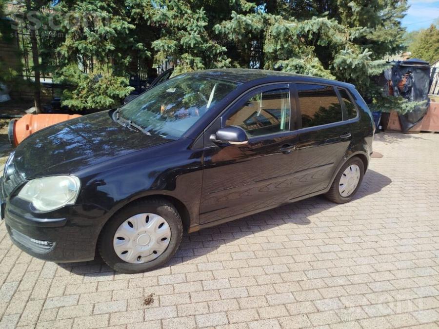 Black Volkswagen Polo 2007 in Riga, with an engine capacity of 1.40 L and mileage of 271 thousand km for 1600 €, photo 4 on AUTOMOTO.COM.LV