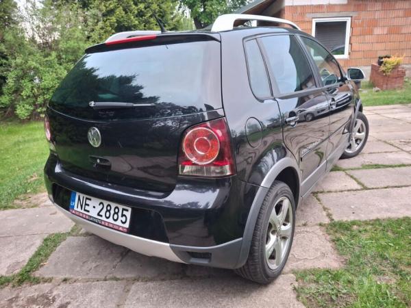 Melns Volkswagen Polo 2007 Rīga, ar dzinēja tilpumu 1.90 L un nobraukumu 295 tūkst. km par 2650 €, foto 3 vietnē AUTOMOTO.COM.LV