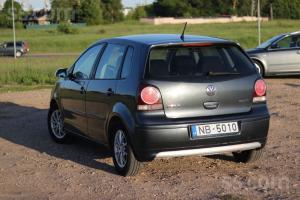 Melns Volkswagen Polo 2007 Daugavpils, ar dzinēja tilpumu 1.40 L un nobraukumu 207 tūkst. km par 1500 €, foto 3 vietnē AUTOMOTO.COM.LV