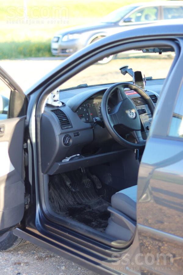 Black Volkswagen Polo 2007 in Daugavpils, with an engine capacity of 1.40 L and mileage of 207 thousand km for 1500 €, photo 10 on AUTOMOTO.COM.LV