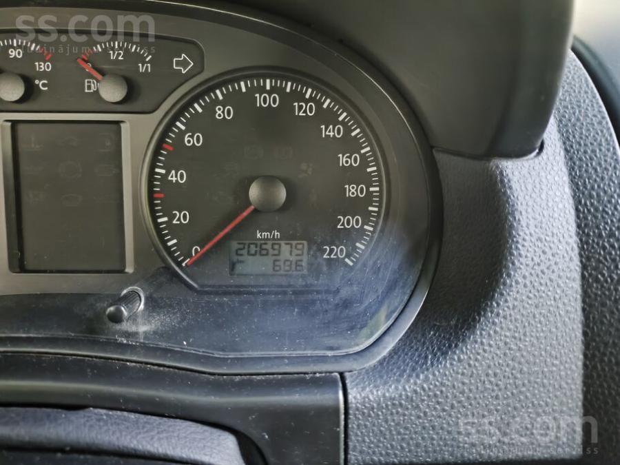 Melns Volkswagen Polo 2007 Daugavpils, ar dzinēja tilpumu 1.40 L un nobraukumu 207 tūkst. km par 1500 €, foto 18 vietnē AUTOMOTO.COM.LV