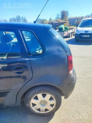 Black Volkswagen Polo 2007 in Tukums, with an engine capacity of 1.40 L and mileage of 222 thousand km for 800 €, photo 7 on AUTOMOTO.COM.LV