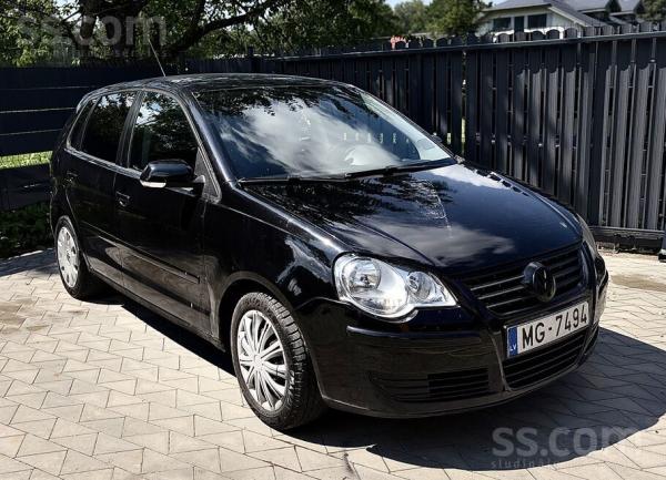 Black Volkswagen Polo 2007 in Riga, with an engine capacity of 1.40 L and mileage of 226 thousand km for 1400 €, photo 1 on AUTOMOTO.COM.LV