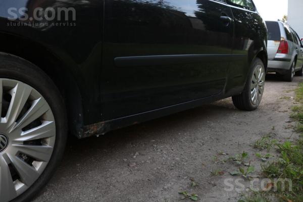 Melns Volkswagen Polo 2007 Rīga, ar dzinēja tilpumu 1.40 L un nobraukumu 350 tūkst. km par 950 €, foto 5 vietnē AUTOMOTO.COM.LV