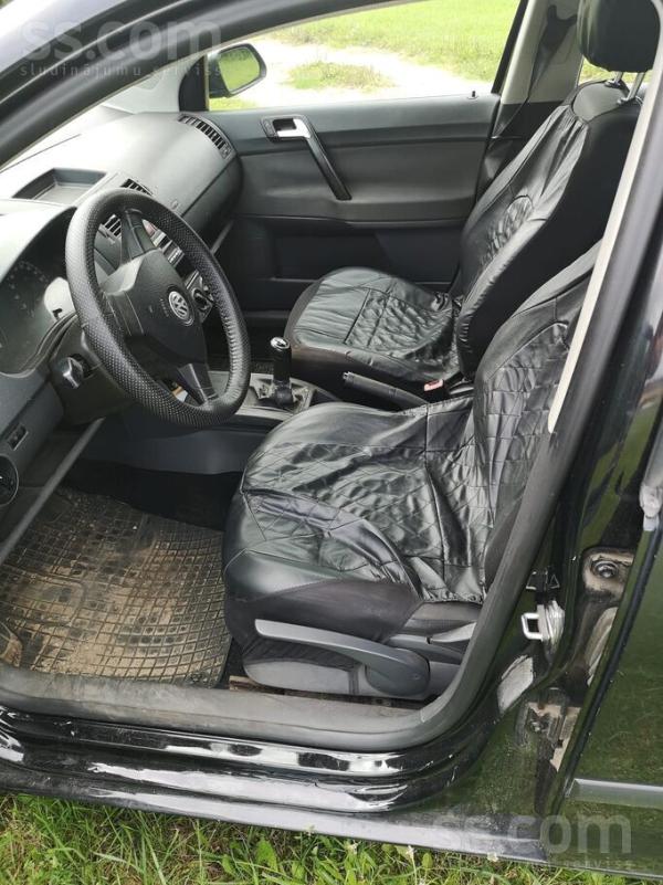 Melns Volkswagen Polo 2007 Krāslava, ar dzinēja tilpumu 1.40 L un nobraukumu 418 tūkst. km par 2150 €, foto 1 vietnē AUTOMOTO.COM.LV