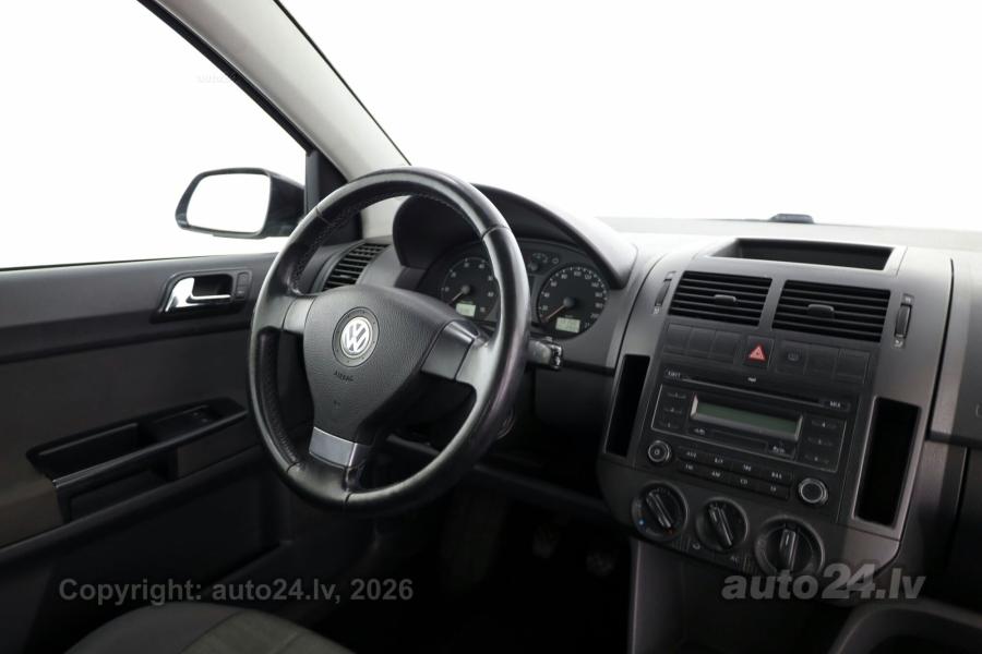 Black Volkswagen Polo 2007 in Tallinn, with an engine capacity of 1.20 L and mileage of 132 thousand km for 1199 €, photo 6 on AUTOMOTO.COM.LV