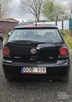 Black Volkswagen Polo 2008 in Vilnius, with an engine capacity of 1.40 L and mileage of 211 thousand km for 1350 €, photo 3 on AUTOMOTO.COM.LV