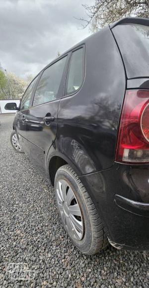 Black Volkswagen Polo 2008 in Vilnius, with an engine capacity of 1.40 L and mileage of 211 thousand km for 1350 €, photo 8 on AUTOMOTO.COM.LV