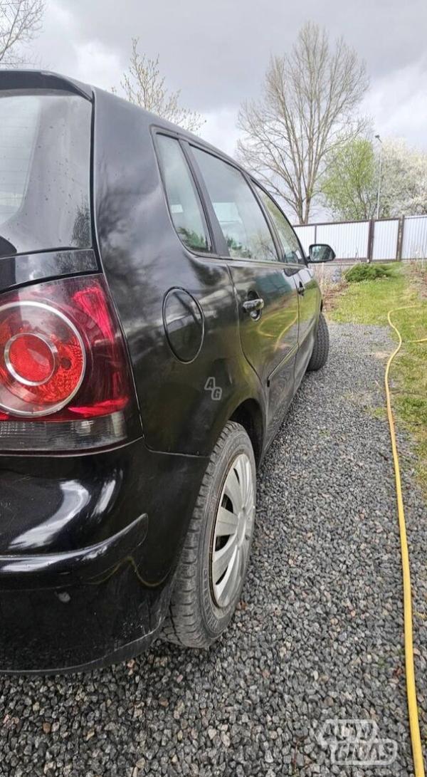 Black Volkswagen Polo 2008 in Vilnius, with an engine capacity of 1.40 L and mileage of 211 thousand km for 1350 €, photo 8 on AUTOMOTO.COM.LV