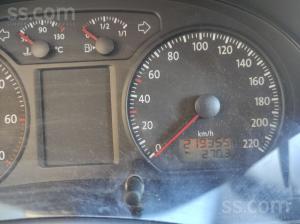 Black Volkswagen Polo 2008 in Jekabpils, with an engine capacity of 1.20 L and mileage of 219 thousand km for 2400 €, photo 9 on AUTOMOTO.COM.LV