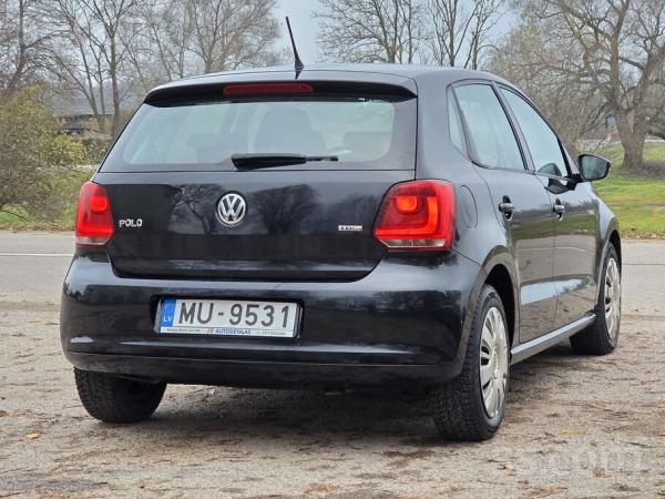 Black Volkswagen Polo 2009 in Liepaja, with an engine capacity of 1.60 L and mileage of 236 thousand km for 3500 €, photo 7 on AUTOMOTO.COM.LV