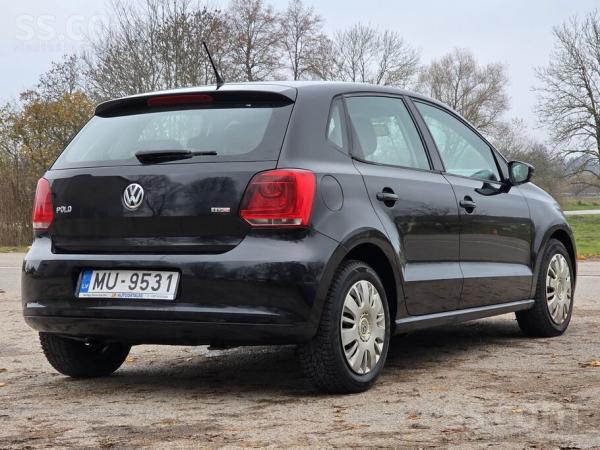 Black Volkswagen Polo 2009 in Liepaja, with an engine capacity of 1.60 L and mileage of 236 thousand km for 3500 €, photo 8 on AUTOMOTO.COM.LV