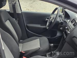 Black Volkswagen Polo 2009 in Liepaja, with an engine capacity of 1.60 L and mileage of 236 thousand km for 3500 €, photo 12 on AUTOMOTO.COM.LV