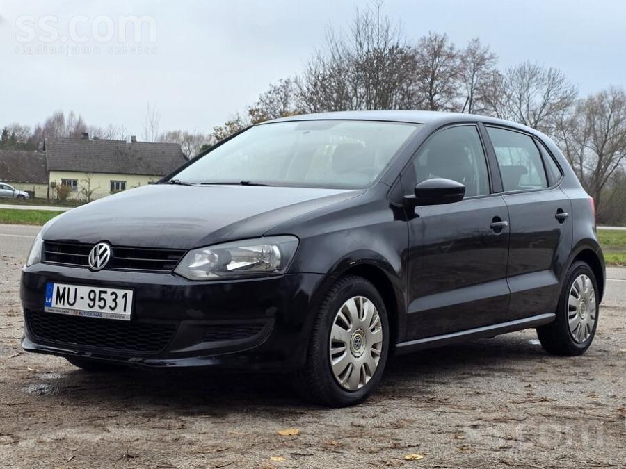 Melns Volkswagen Polo 2009 Liepāja, ar dzinēja tilpumu 1.60 L un nobraukumu 236 tūkst. km par 3750 €, foto 3 vietnē AUTOMOTO.COM.LV