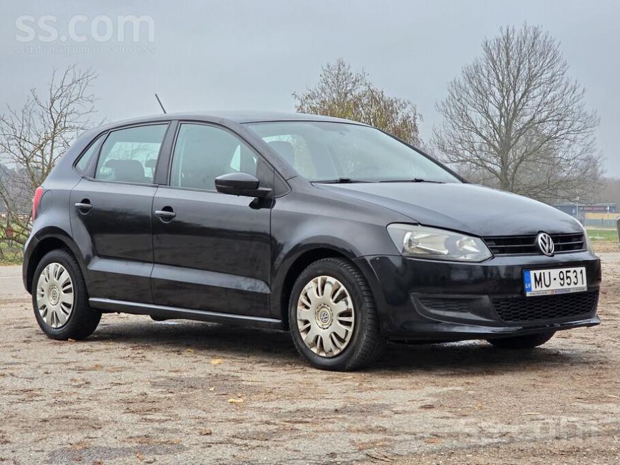 Melns Volkswagen Polo 2009 Liepāja, ar dzinēja tilpumu 1.60 L un nobraukumu 236 tūkst. km par 3750 €, foto 5 vietnē AUTOMOTO.COM.LV