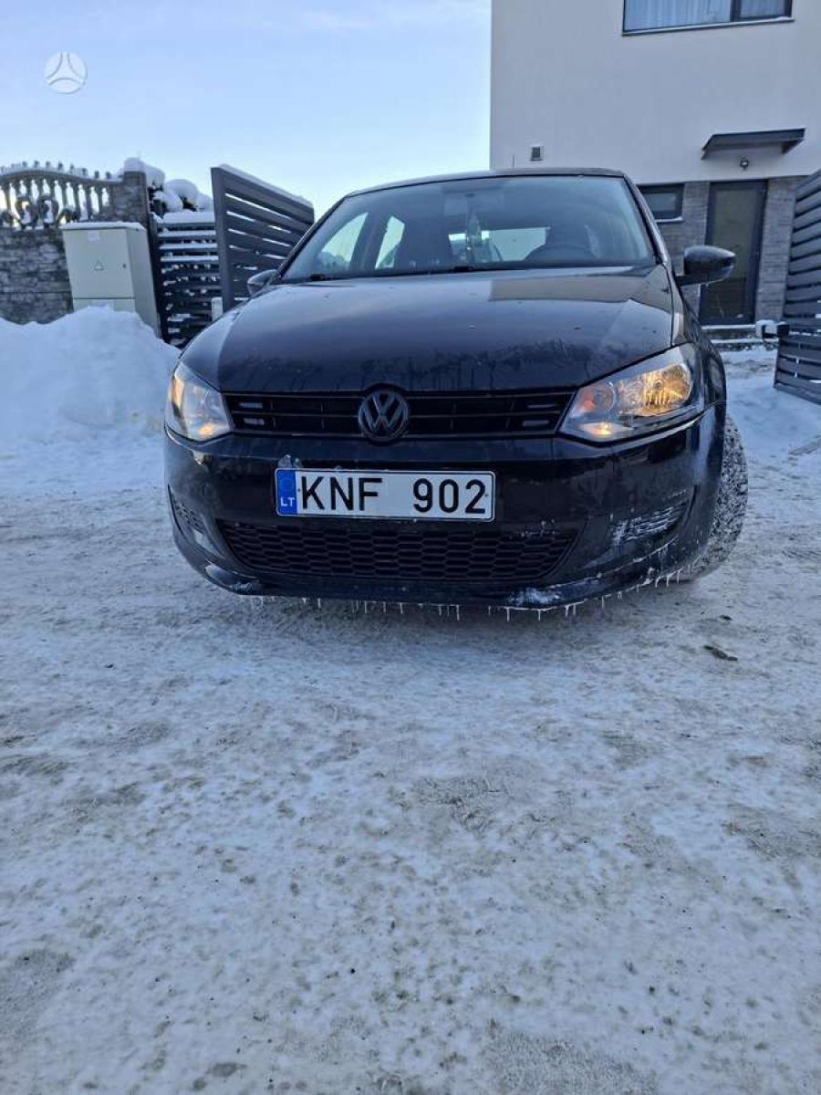 Black Volkswagen Polo 2009 in Kaunas, with an engine capacity of 1.20 L and mileage of 215 thousand km for 2400 €, photo 1 on AUTOMOTO.COM.LV