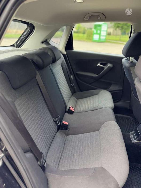 Melns Volkswagen Polo 2009 Ukmergė, ar dzinēja tilpumu 1.60 L un nobraukumu 326 tūkst. km par 2400 €, foto 9 vietnē AUTOMOTO.COM.LV