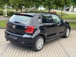 Black Volkswagen Polo 2009 in Ukmerge, with an engine capacity of 1.60 L and mileage of 326 thousand km for 2400 €, photo 4 on AUTOMOTO.COM.LV