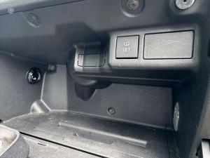 Black Volkswagen Polo 2009 in Ukmerge, with an engine capacity of 1.60 L and mileage of 326 thousand km for 2400 €, photo 13 on AUTOMOTO.COM.LV