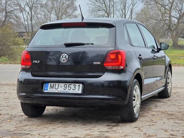 Black Volkswagen Polo 2009 in Grobiņa, with an engine capacity of 1.60 L and mileage of 236 thousand km for 3750 €, photo 7 on AUTOMOTO.COM.LV