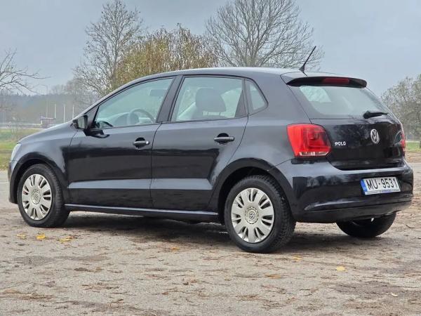 Black Volkswagen Polo 2009 in Grobiņa, with an engine capacity of 1.60 L and mileage of 236 thousand km for 3750 €, photo 10 on AUTOMOTO.COM.LV