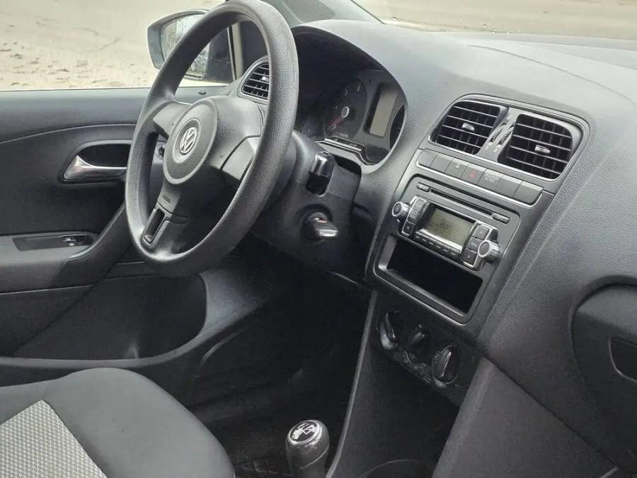 Melns Volkswagen Polo 2009 Grobiņa, ar dzinēja tilpumu 1.60 L un nobraukumu 236 tūkst. km par 3750 €, foto 14 vietnē AUTOMOTO.COM.LV