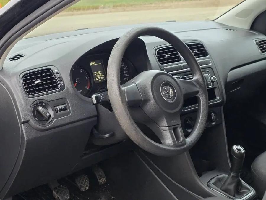 Melns Volkswagen Polo 2009 Grobiņa, ar dzinēja tilpumu 1.60 L un nobraukumu 236 tūkst. km par 3750 €, foto 18 vietnē AUTOMOTO.COM.LV