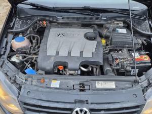 Melns Volkswagen Polo 2009 Grobiņa, ar dzinēja tilpumu 1.60 L un nobraukumu 236 tūkst. km par 3750 €, foto 20 vietnē AUTOMOTO.COM.LV