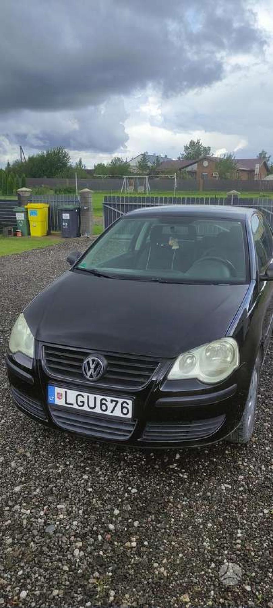 Black Volkswagen Polo 2009 in Siauliai, with an engine capacity of 1.20 L and mileage of 184 thousand km for 950 €, photo 1 on AUTOMOTO.COM.LV